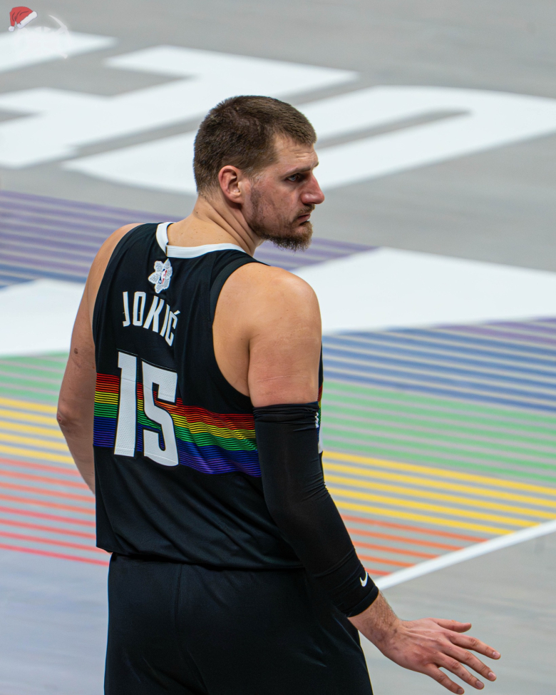 Атлетик: „Во НБА има многу супер ѕвезди ама ниеден не е ни близу Јокиќ ...